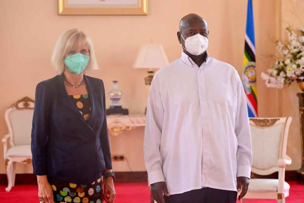 PICTORIAL: President Museveni Bids Farewell To The Outgoing Royal ...